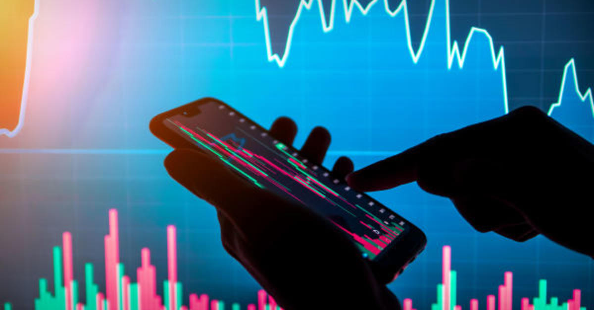 Think the Market Prices Stocks Efficiently? A Stunning Example of ...