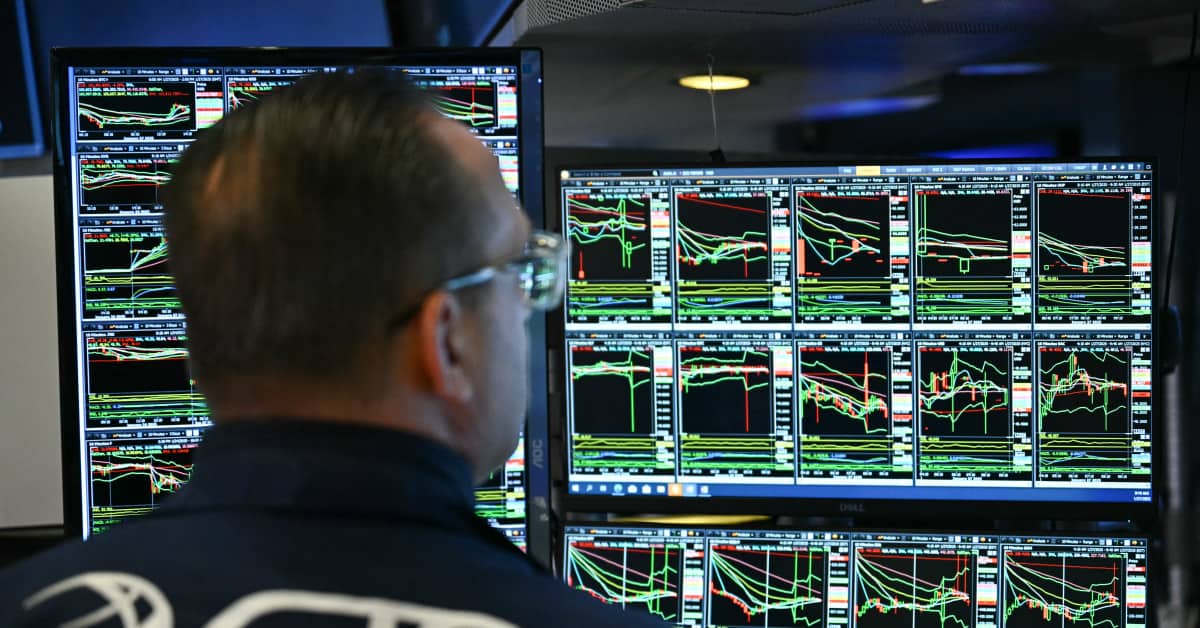 Average Joes Are Bullish on Stocks. Pros Are Bullish on Volatility ...
