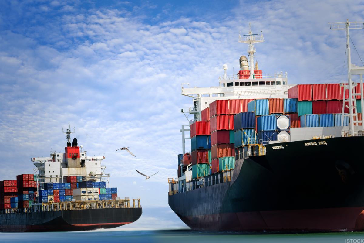 As FedEx Plunges, Let's Take a Look at a True Global Shipping Giant ...