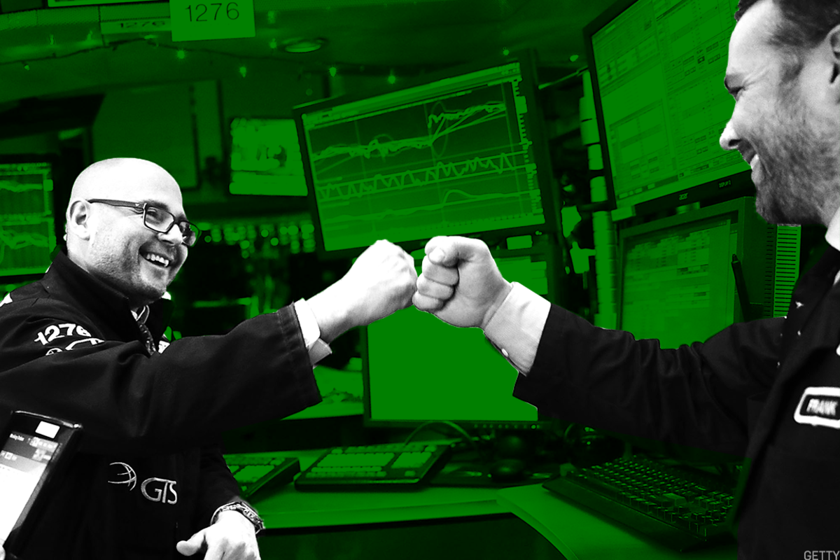 There's Only One Way to Effectively Trade This Crazy Stock Market ...