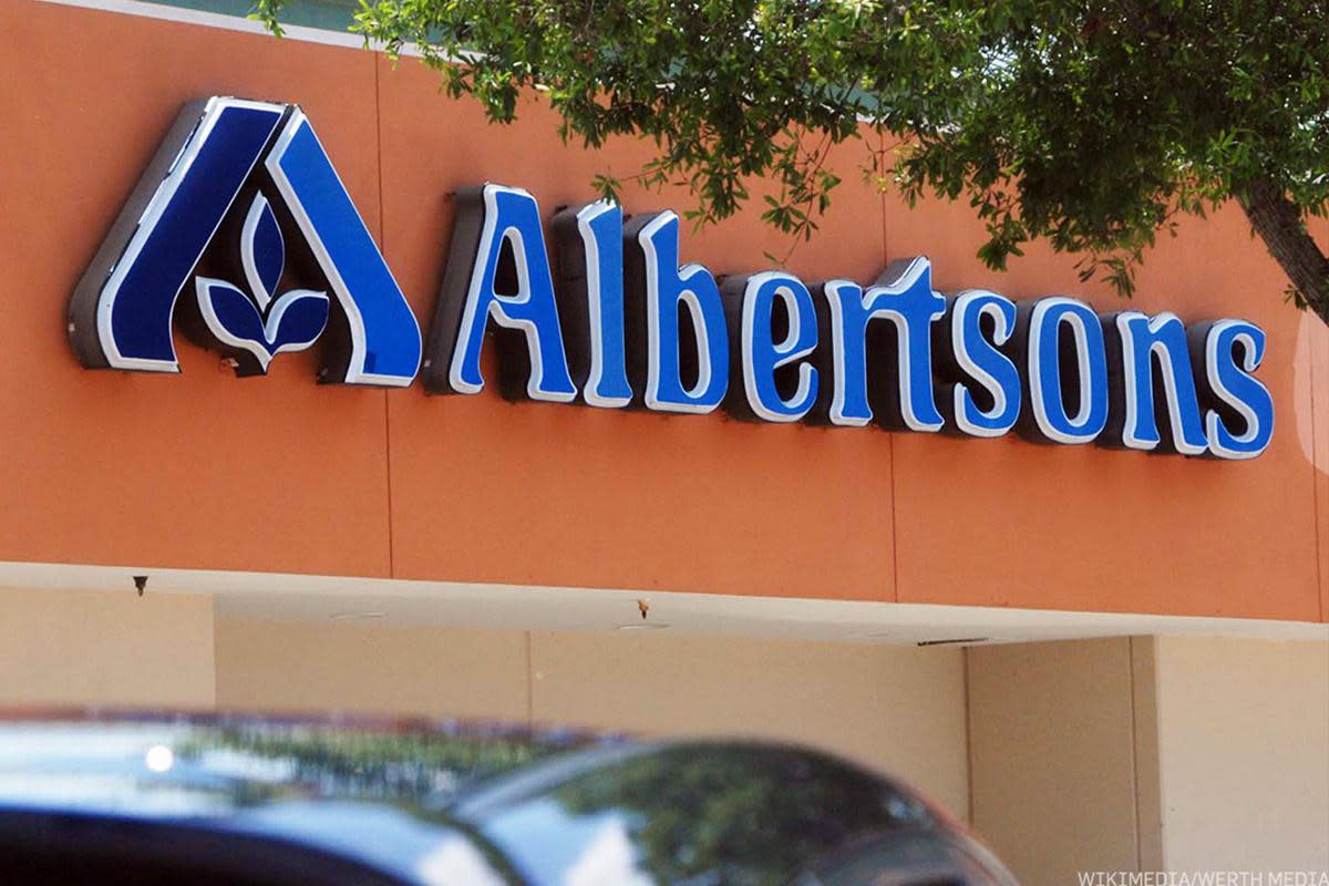 Albertsons' Charts Give Reasons for Shoppers of Its Shares to Be ...