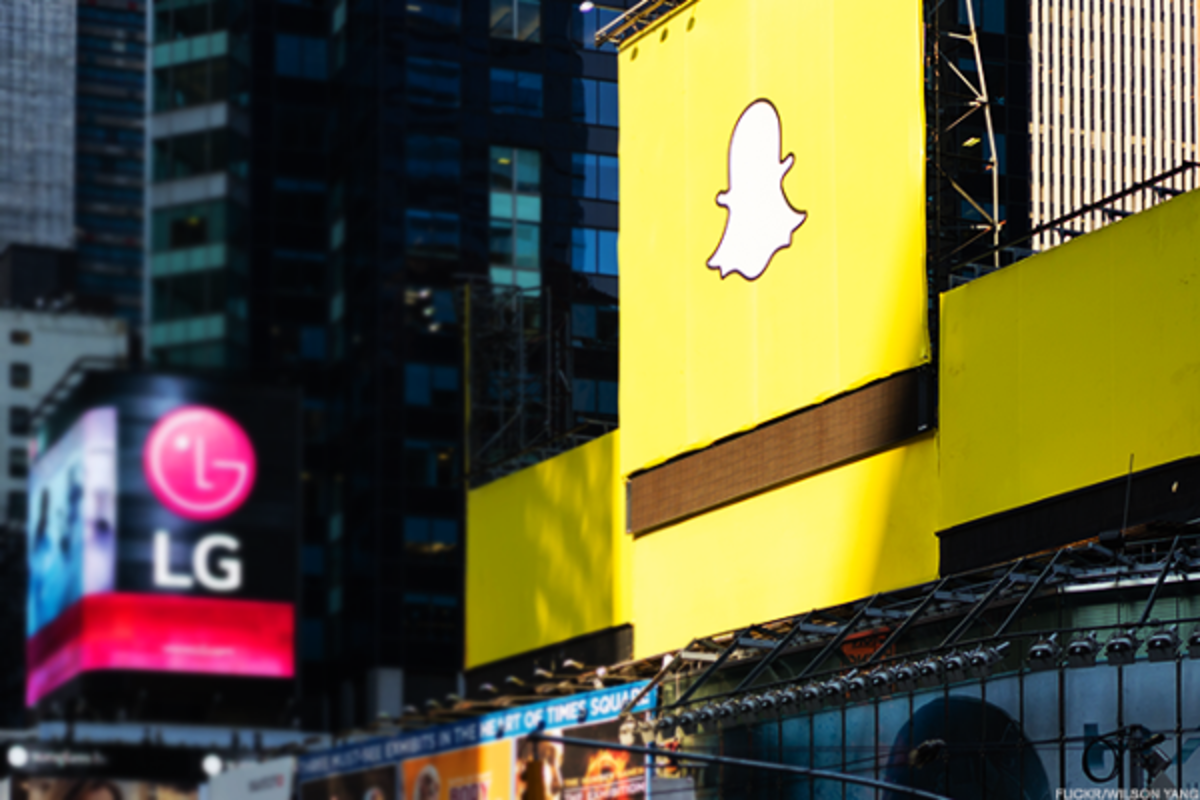 Cramer: There's a Stark Difference Between Facebook and Snap ...
