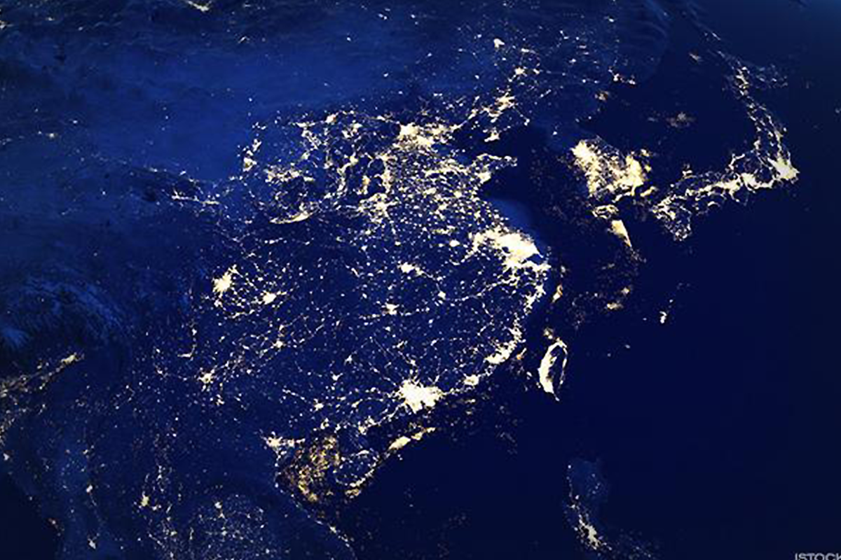 Asian Stocks Wrap Up Their Worst Month Since the Pandemic's Onset ...