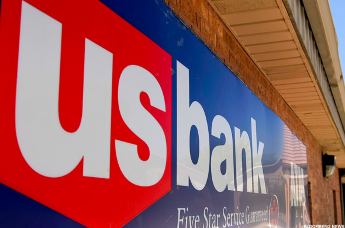 How to Find the Best Bank to Invest In - TheStreet Pro