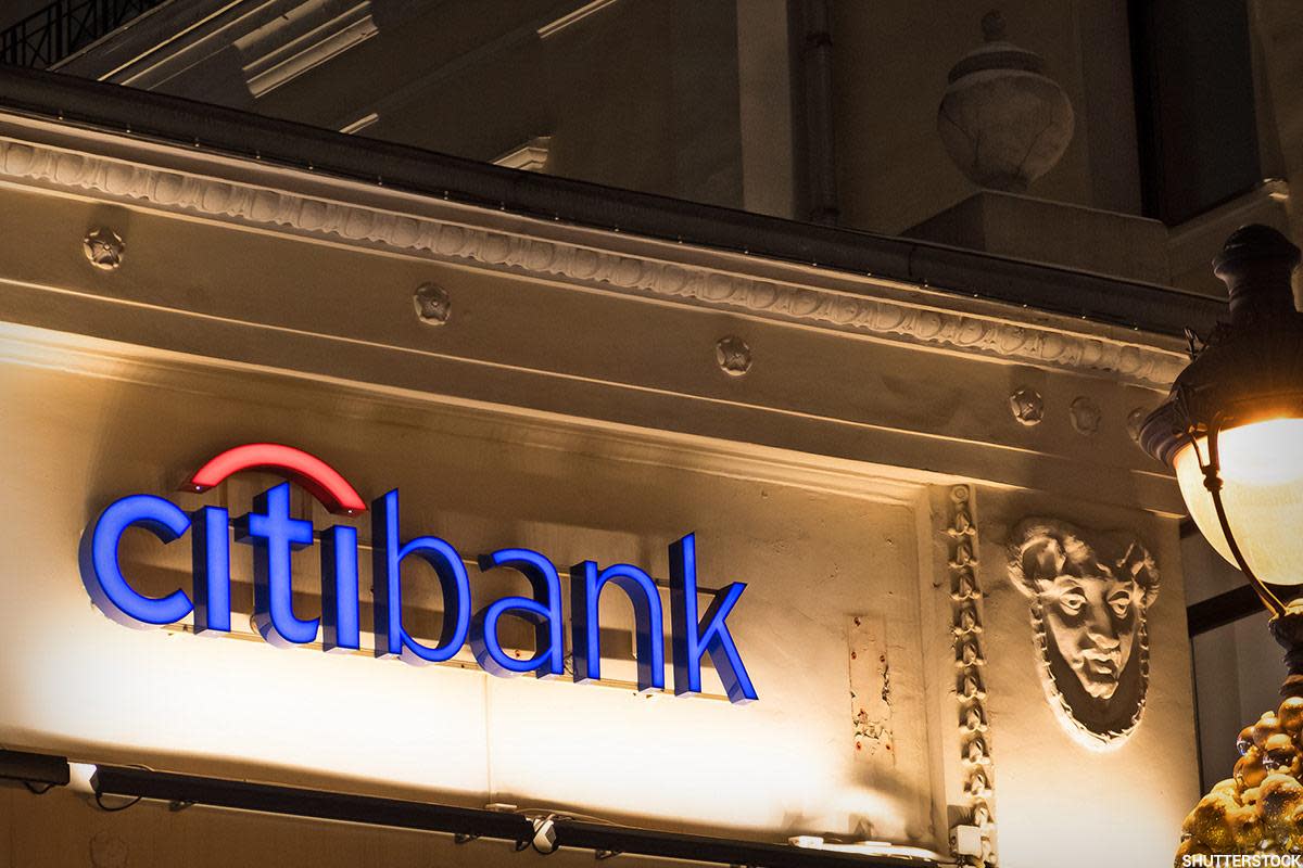 A Worrisome Sign for the Market -- And for the Banks - TheStreet Pro