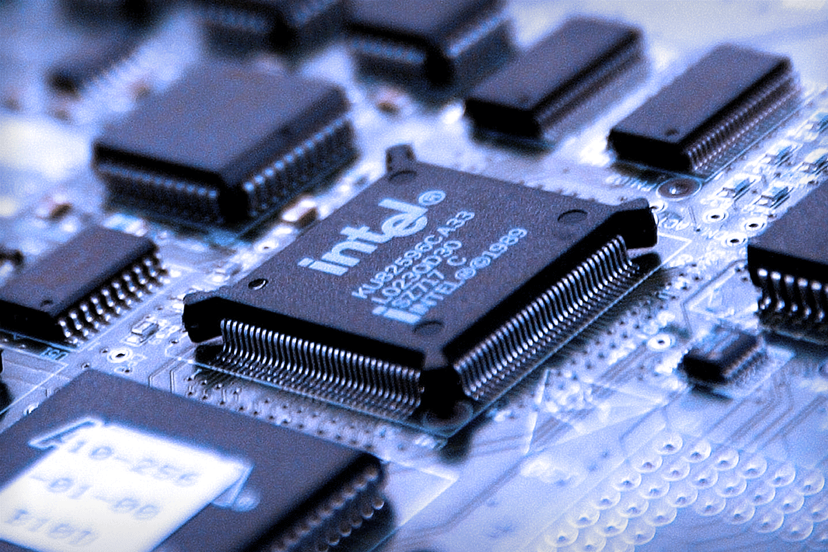 Semiconductor Stocks Should Keep Chip-ping Away - TheStreet Pro