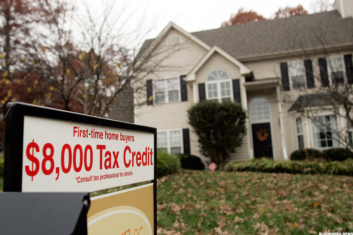 A Look at the Pending Homes Sales Index - TheStreet Pro